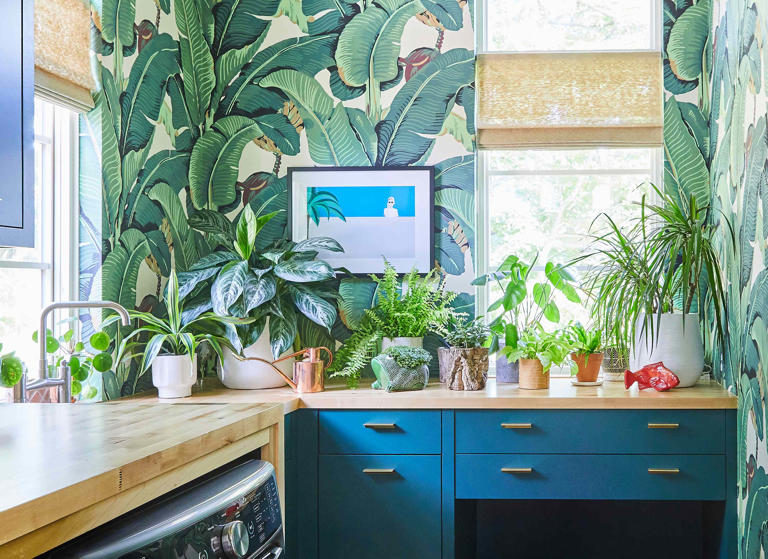 Is Peel-and-Stick Wallpaper Actually Easier to Hang? How It Compares to ...