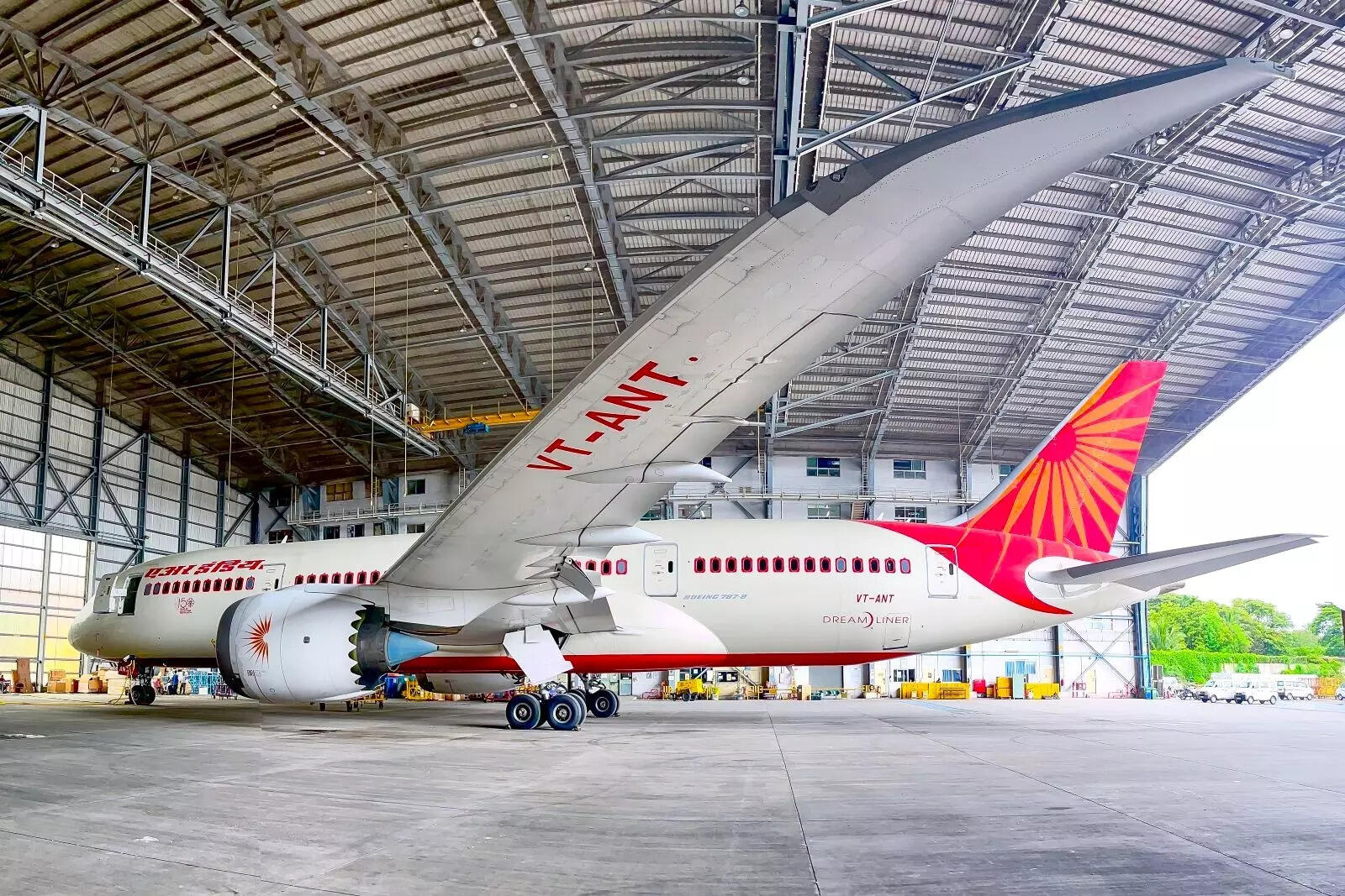 Air India begins widebody aircraft upgrades, speeds retrofits programme ...