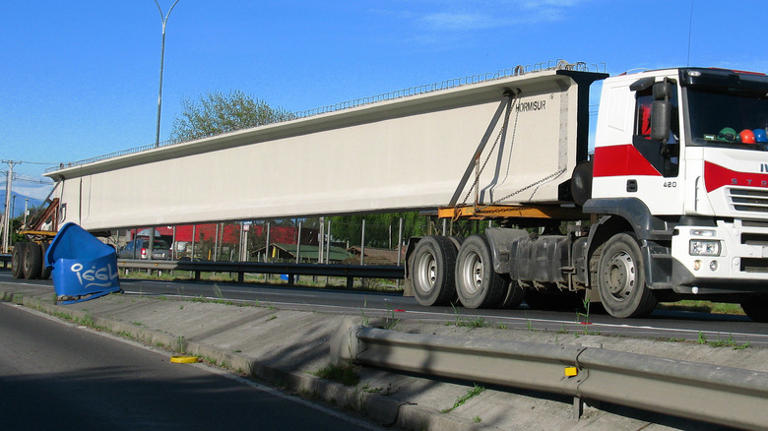 What Is A Steer Car And How Does It Help Semi-Trucks Manage Long Loads?