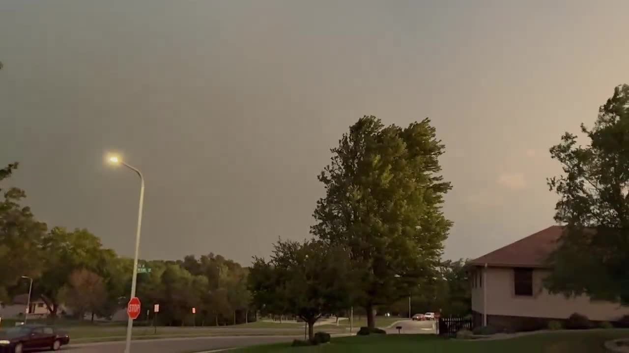 Severe thunderstorm with 91 mph winds in Omaha, Nebraska