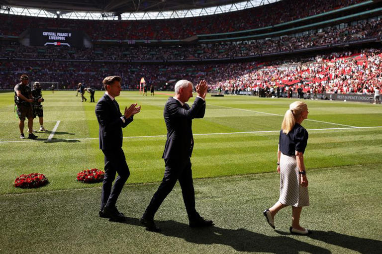 Diogo Jota tribute cut short after chants by Crystal Palace fans ahead ...