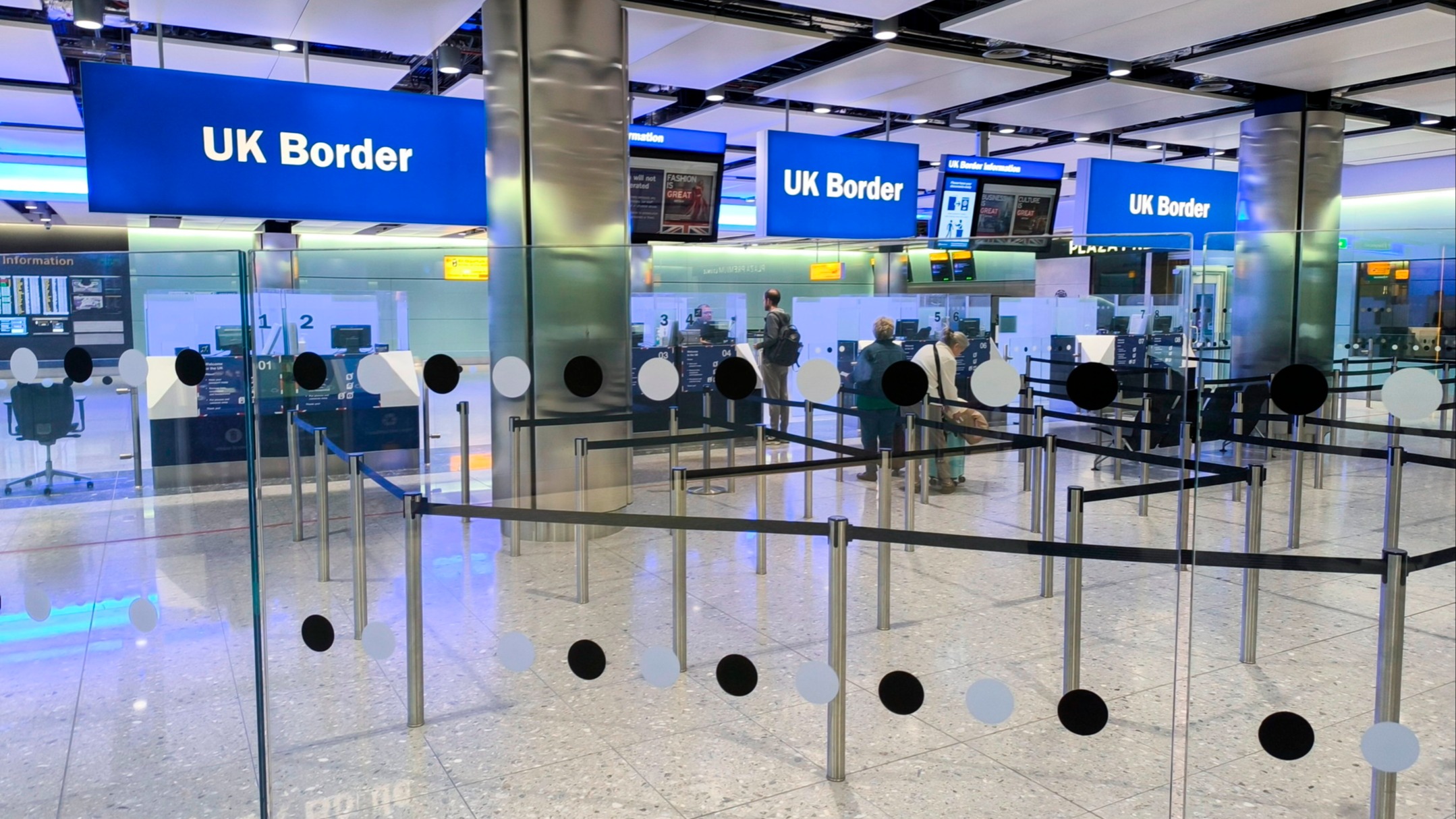 Foreign criminals to be deported from England immediately after sentencing