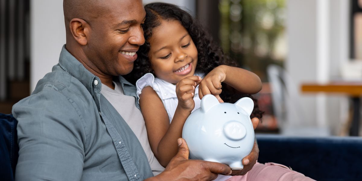 Experts Say This Is the Allowance Kids Should Get for Every Age