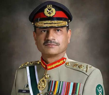 Pakistan Army chief Asim Munir meets political, military leaders during ...