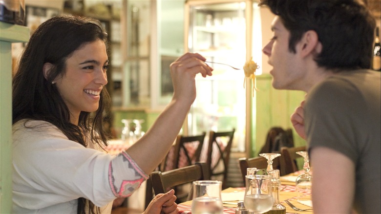 How To Nail A Good First Impression, According To Science
