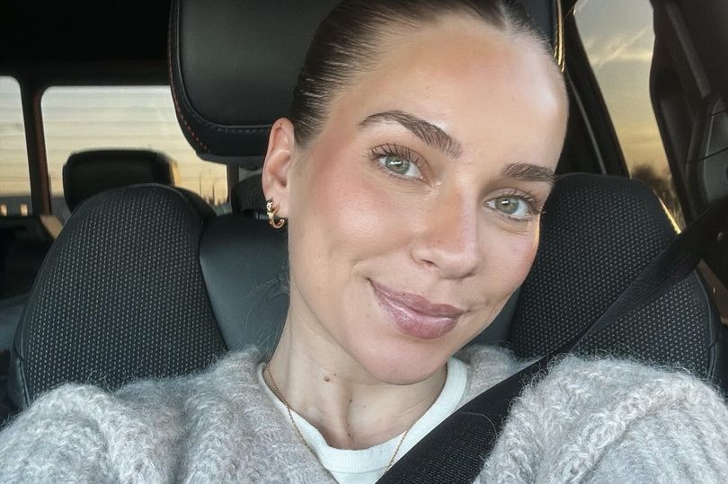 TikTok star's husband 'makes bet and watches basketball game' while son ...