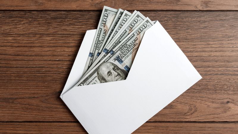 7 Hidden Mistakes People Make with Cash Stuffing That Sabotage Their Budget