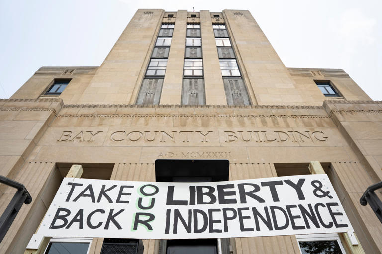 Bay City bridge protest, shooting investigation and more Bay County news