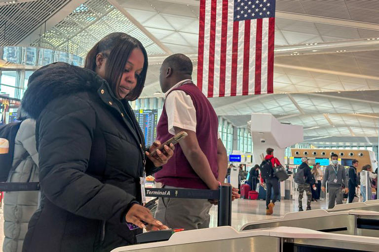 TSA issues 'carry' warning to travelers after alternative security ...