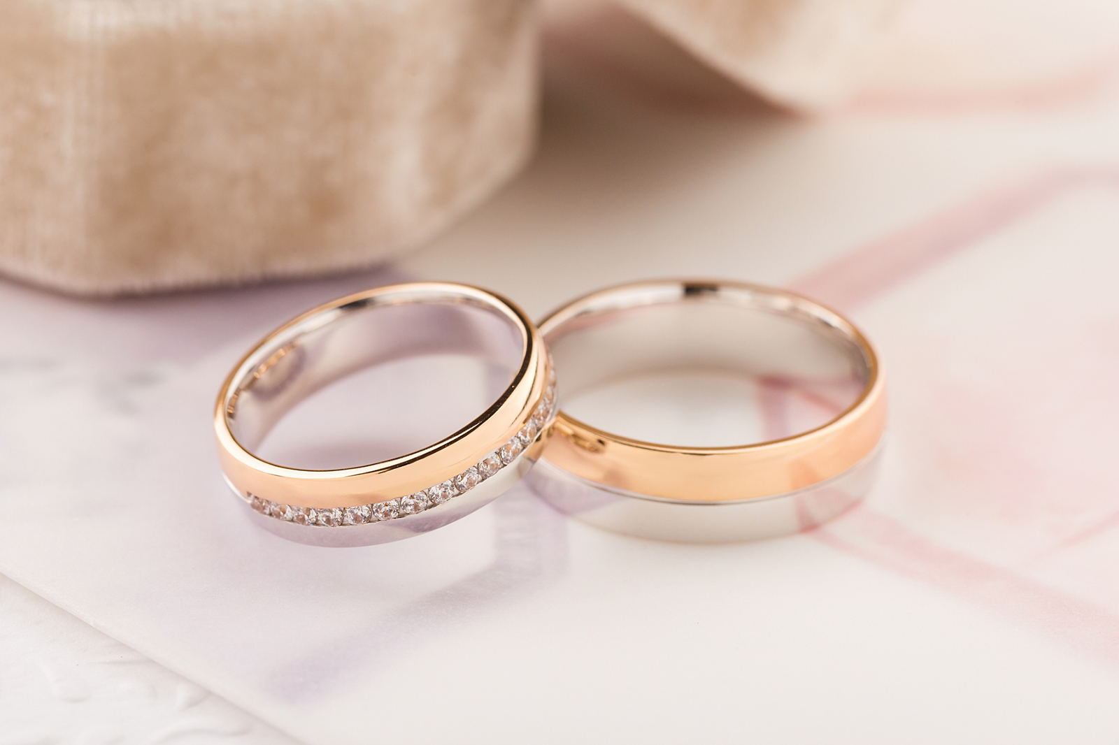 The Different Colors of Gold Jewelry: Explore 8 Captivating Shades