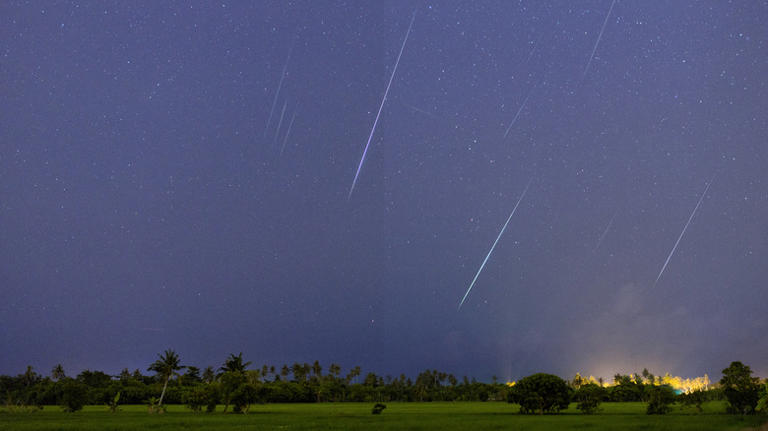 Here's What Happens When Meteors Enter Earth's Atmosphere