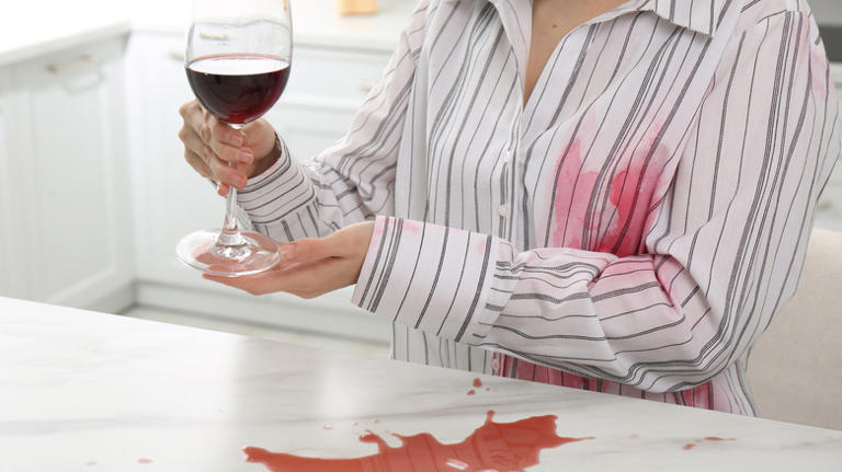 8 Common Kitchen Stains That Can Be Fixed With A Little Bit Of Vinegar