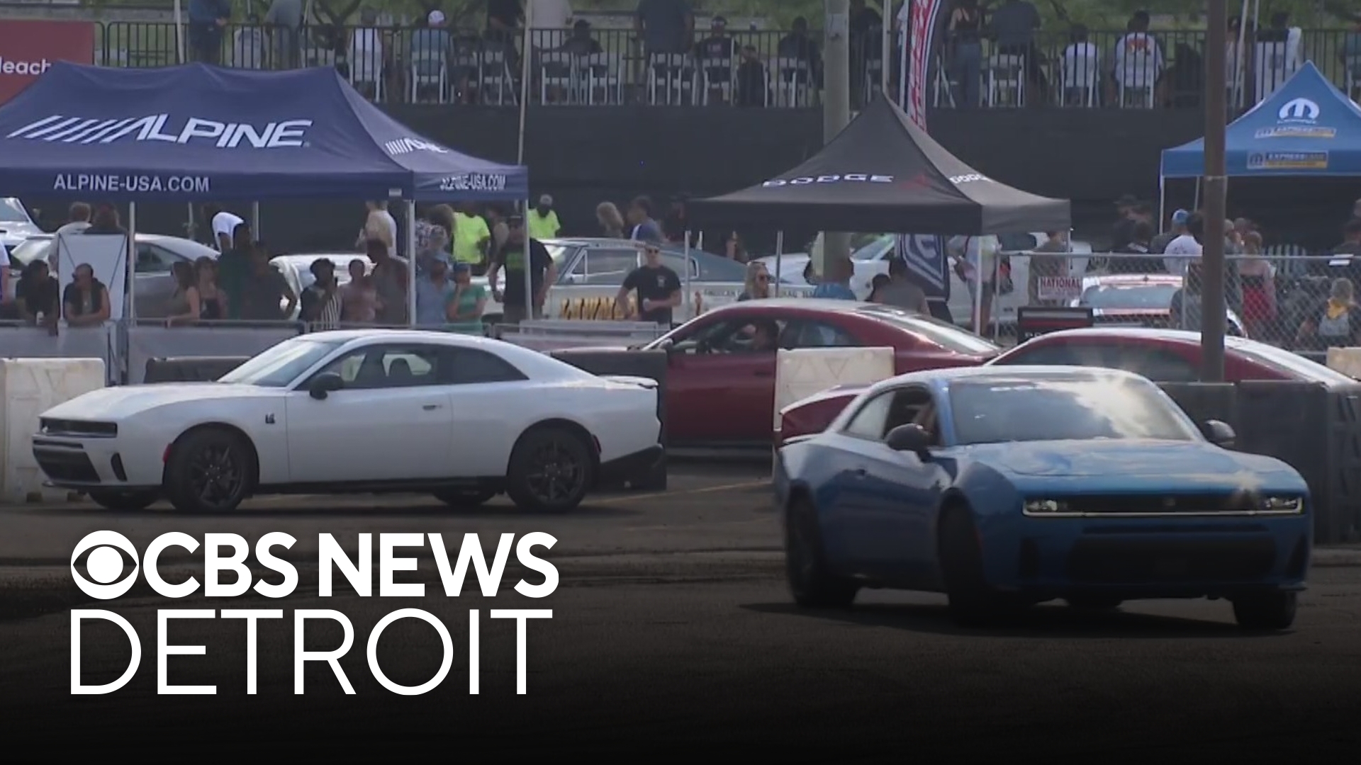 Drag racing fans take in the sights and sounds of Roadkill Nights