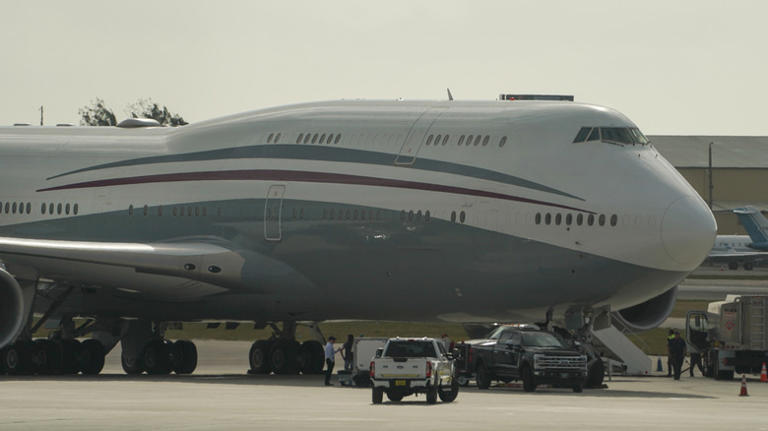 Why Did Boeing Discontinue The 747 Jet?