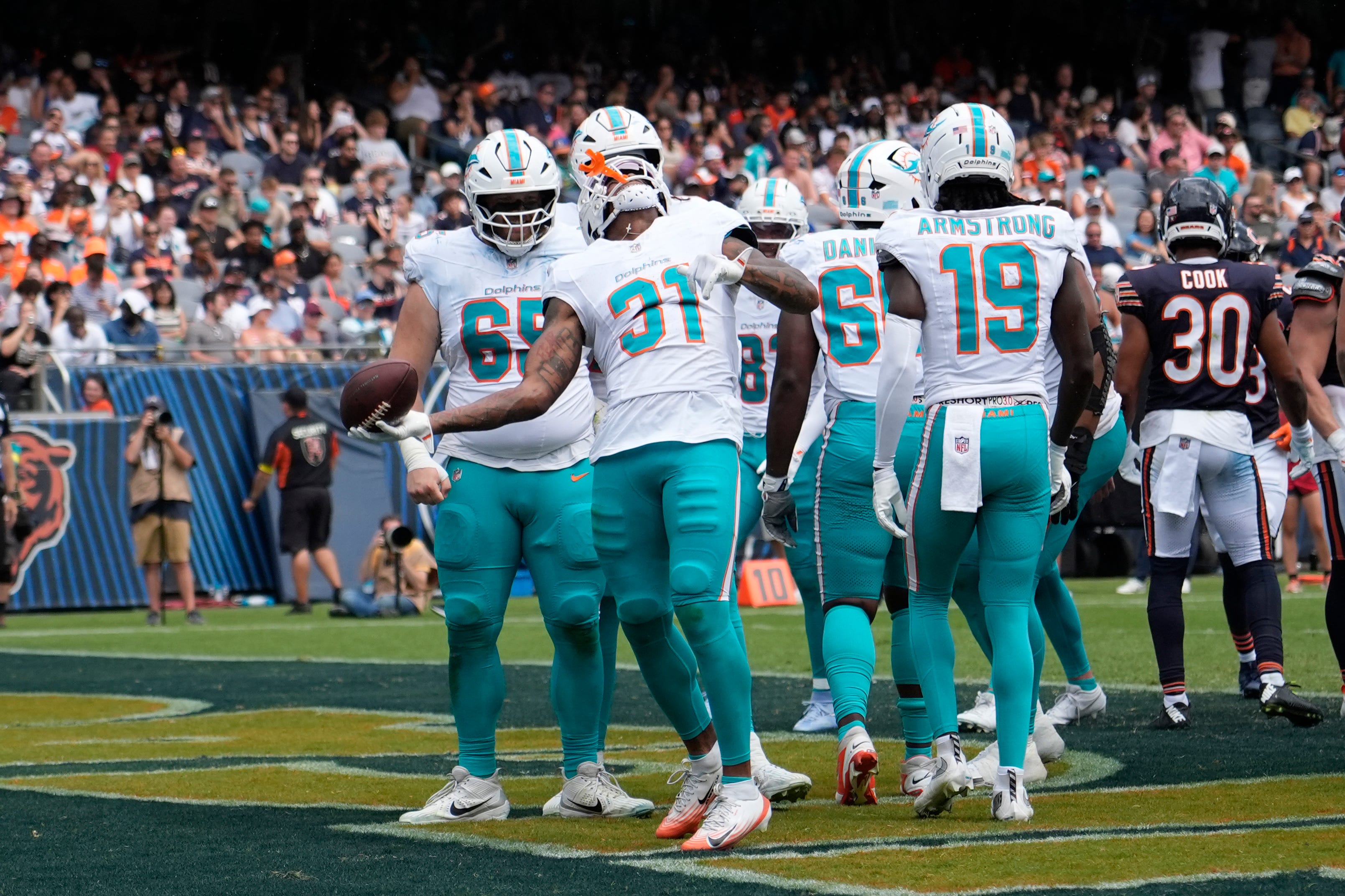 Miami Dolphins RB Ollie Gordon II is a rookie on the rise