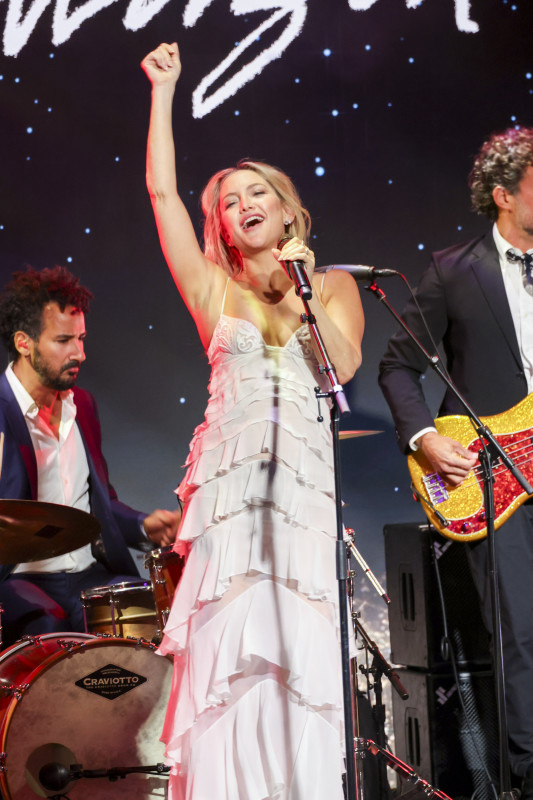 Kate Hudson Stuns Fans With Real-Life 'Penny Lane' Moment in Aspen