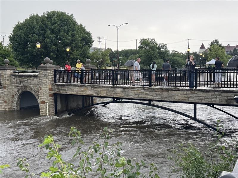 How did Milwaukee get this much rain? High humidity, strong winds and ...