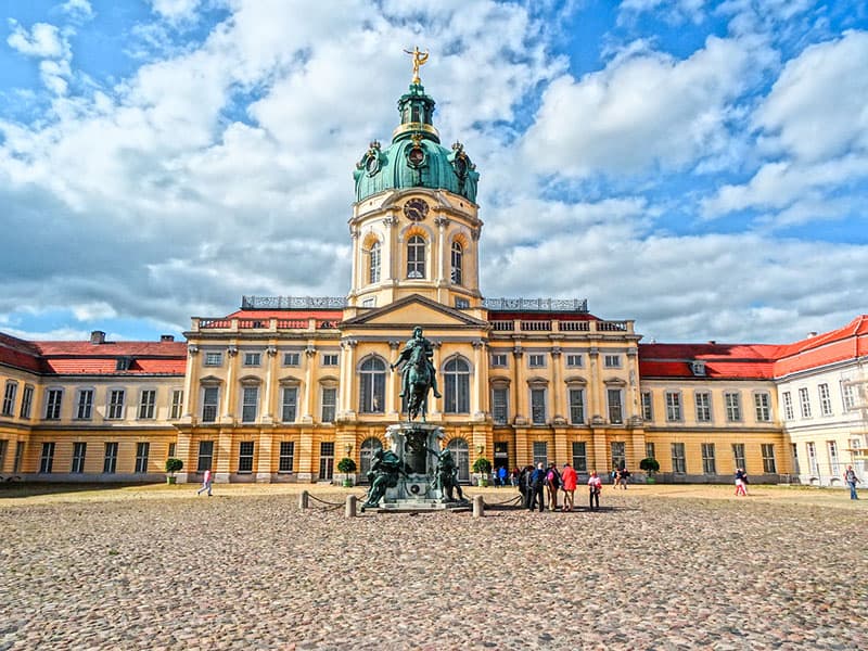 25 of the Most Beautiful European Palaces and Castles
