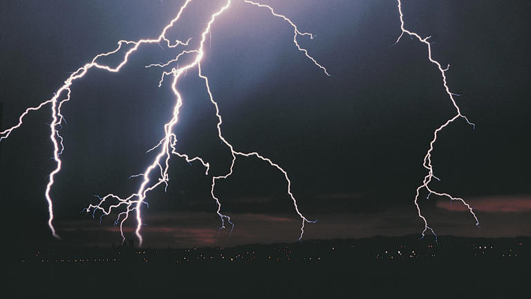 Lightning strike causes Cotton O’Neil Pediatric Clinic- Gage to close ...