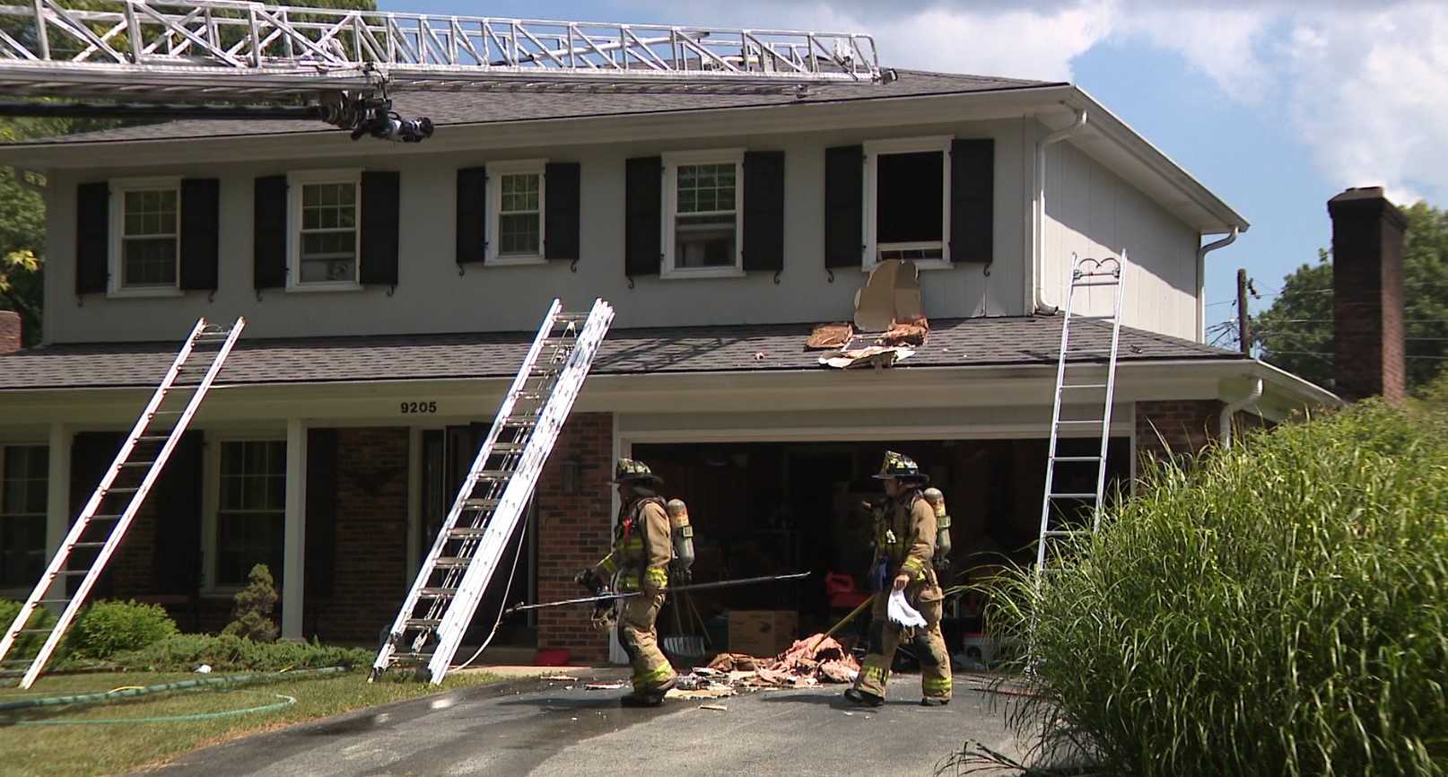 Shed fire spreads to damage 2 homes in neighborhood off Westport Road