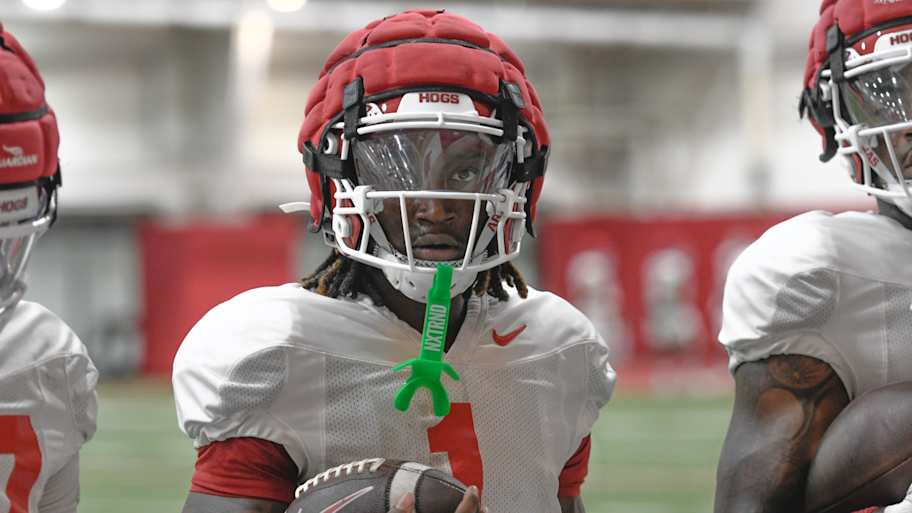 Hill adds muscle shooting for key role in Razorbacks backfield