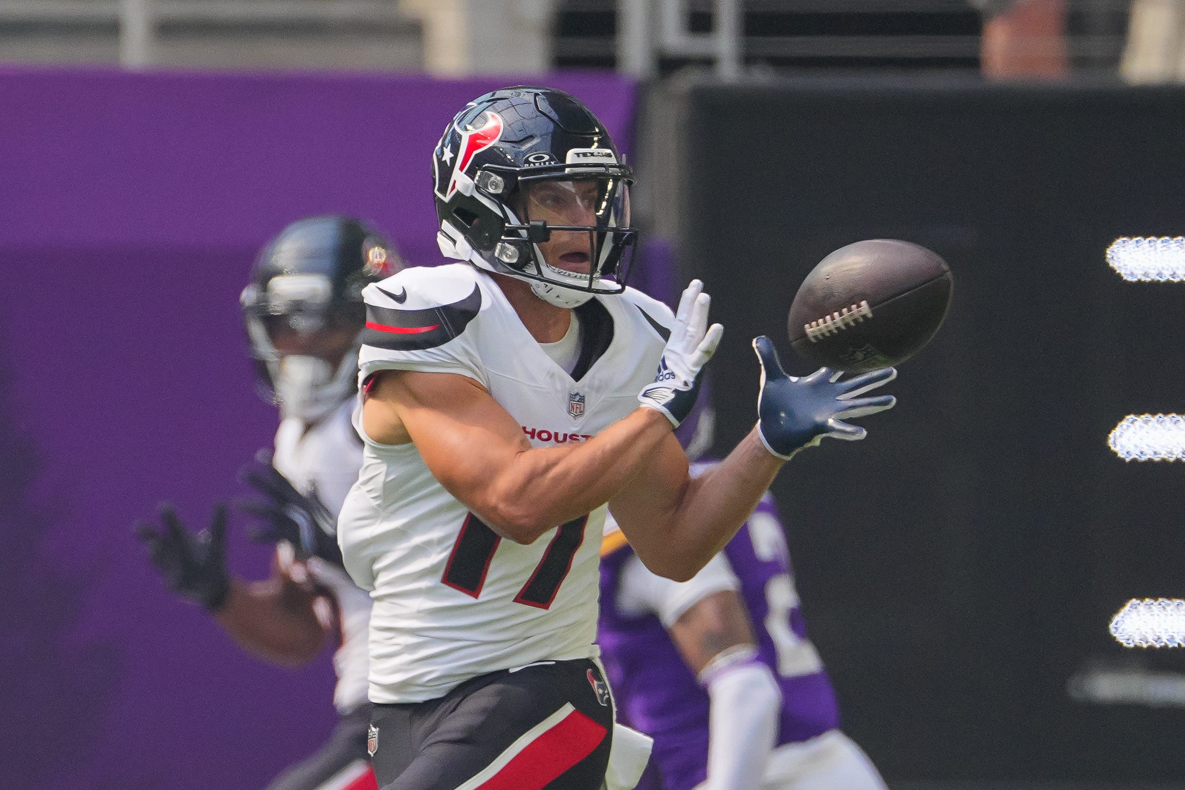 Former Texans WR Braxton Berrios finds new home in Big Apple
