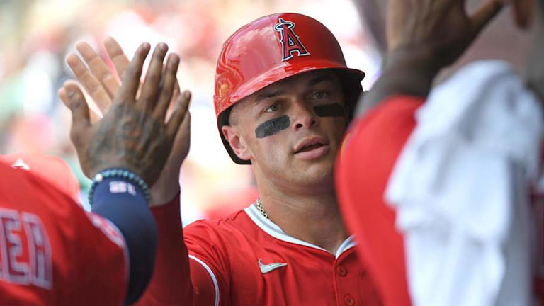 Angels Manager Gets Brutally Honest on Catcher's Shortcomings Leading ...