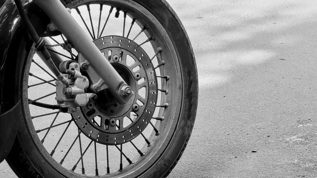 Burnsville man killed in motorcycle crash on I-35E