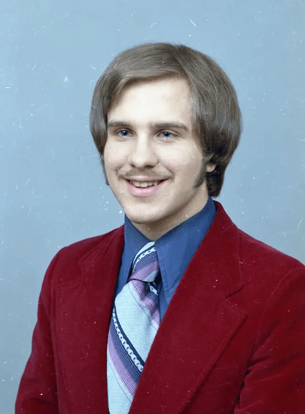 35 Vintage Studio Portraits That Prove 70s Men’s Hair Was Out of Control