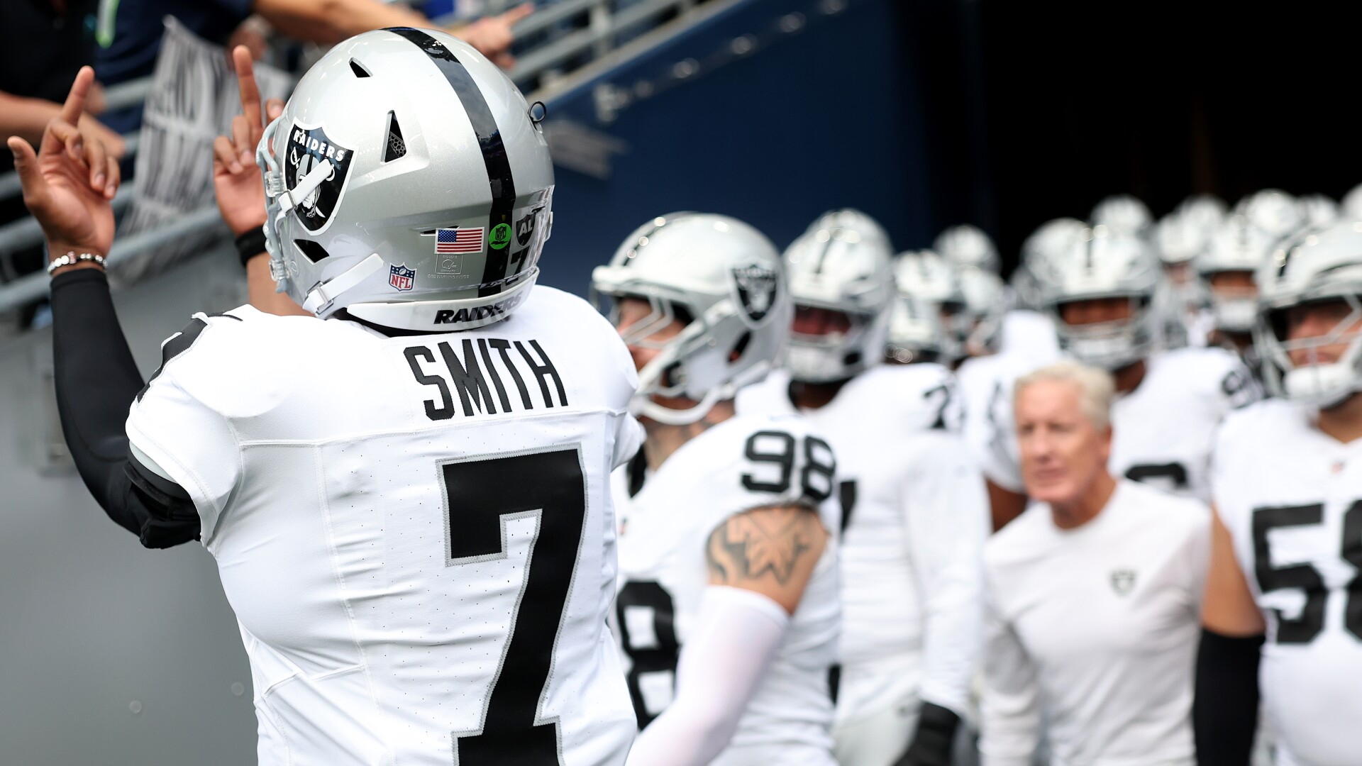 Pete Carroll on Geno Smith's obscene gesture: Did you see what the sign ...