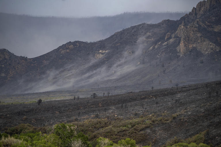Colorado wildfire scorches over 100,000 acres