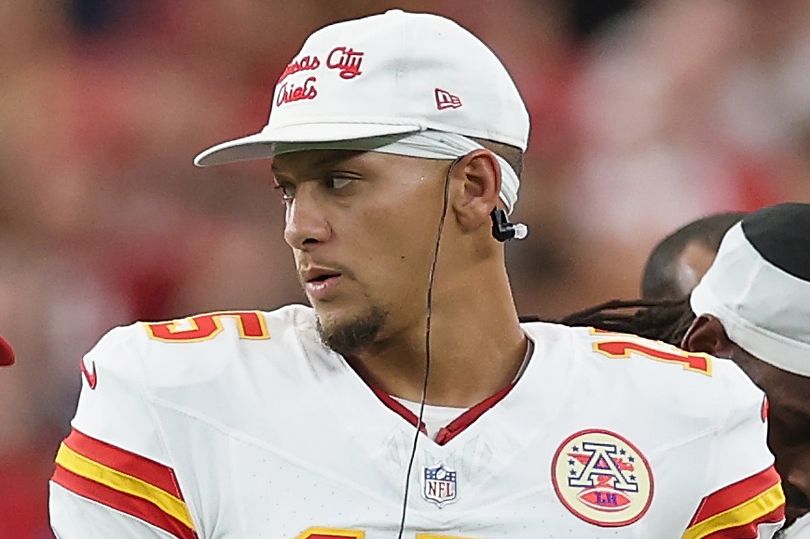 Patrick Mahomes shows his true colors next to Chiefs OC after being removed