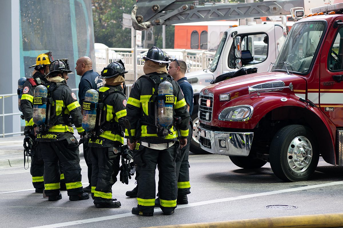 14 outrageously funny 911 calls