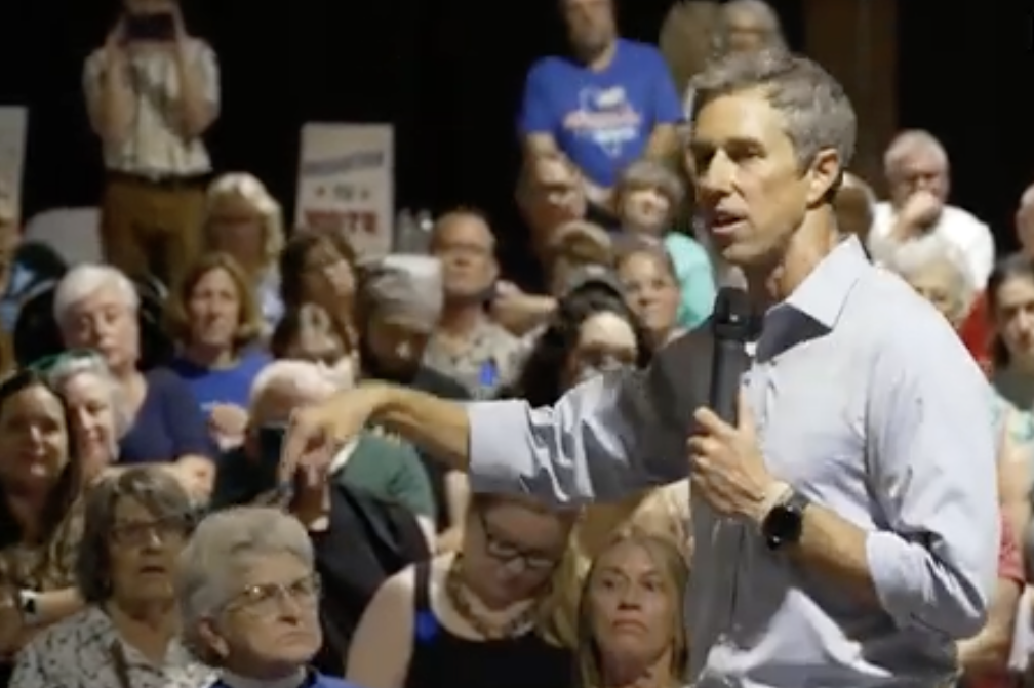 'Never Bend The Knee': Beto O'Rourke Stands Up To The Trump ...