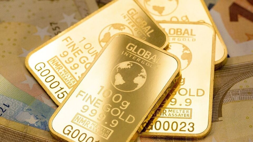 Sovereign gold bonds: Two tranches up for premature redemption today ...