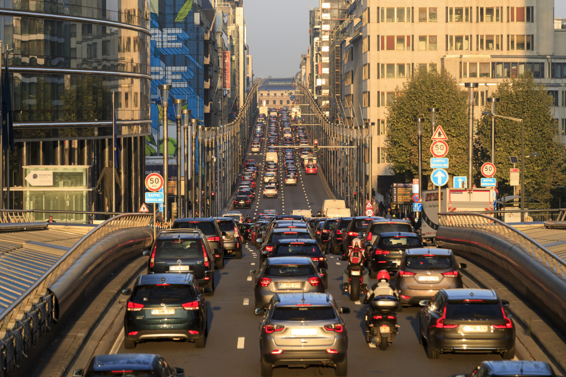 De gevaarlijkste (en veiligste) Europese landen om in te rijden