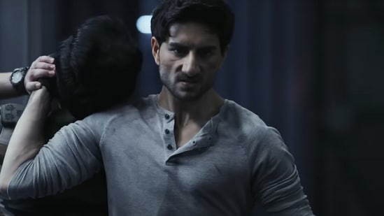 Sarzameen actor says co-star Ibrahim Ali Khan ‘lacks depth’, film's ...