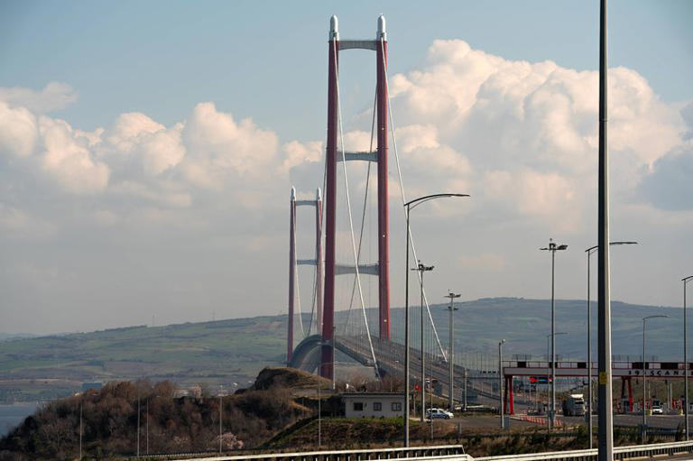 World's largest suspension bridge cost $2.9bn and links two continents ...