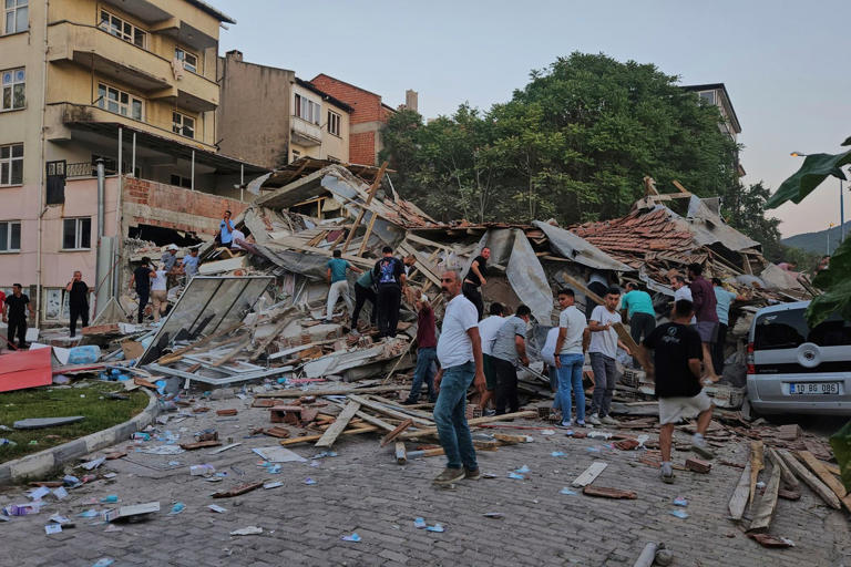 Magnitude 6.1 earthquake causes buildings to collapse in Turkey