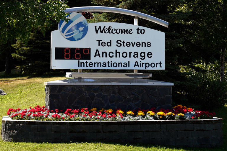 Alaska airport employee allegedly planted GPS trackers in several ...