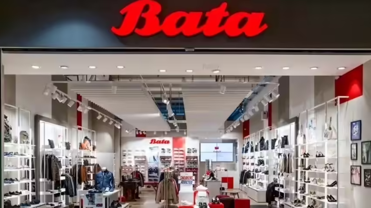 Mumbai: Fire breaks out at Bata showroom in Chembur; wiring, stock gutted