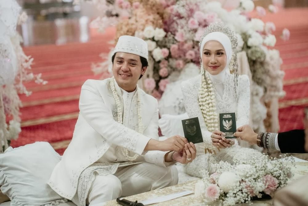 7 Fakta Pernikahan Arbani Yasiz & Raissa Ramadhani, Gelar Dua Prosesi!