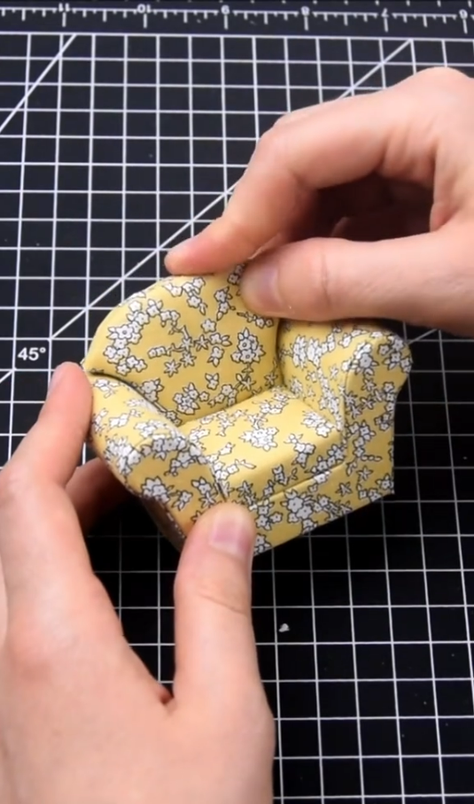 Small Projects, Huge Fun: DIY Miniatures for Craft Lovers
