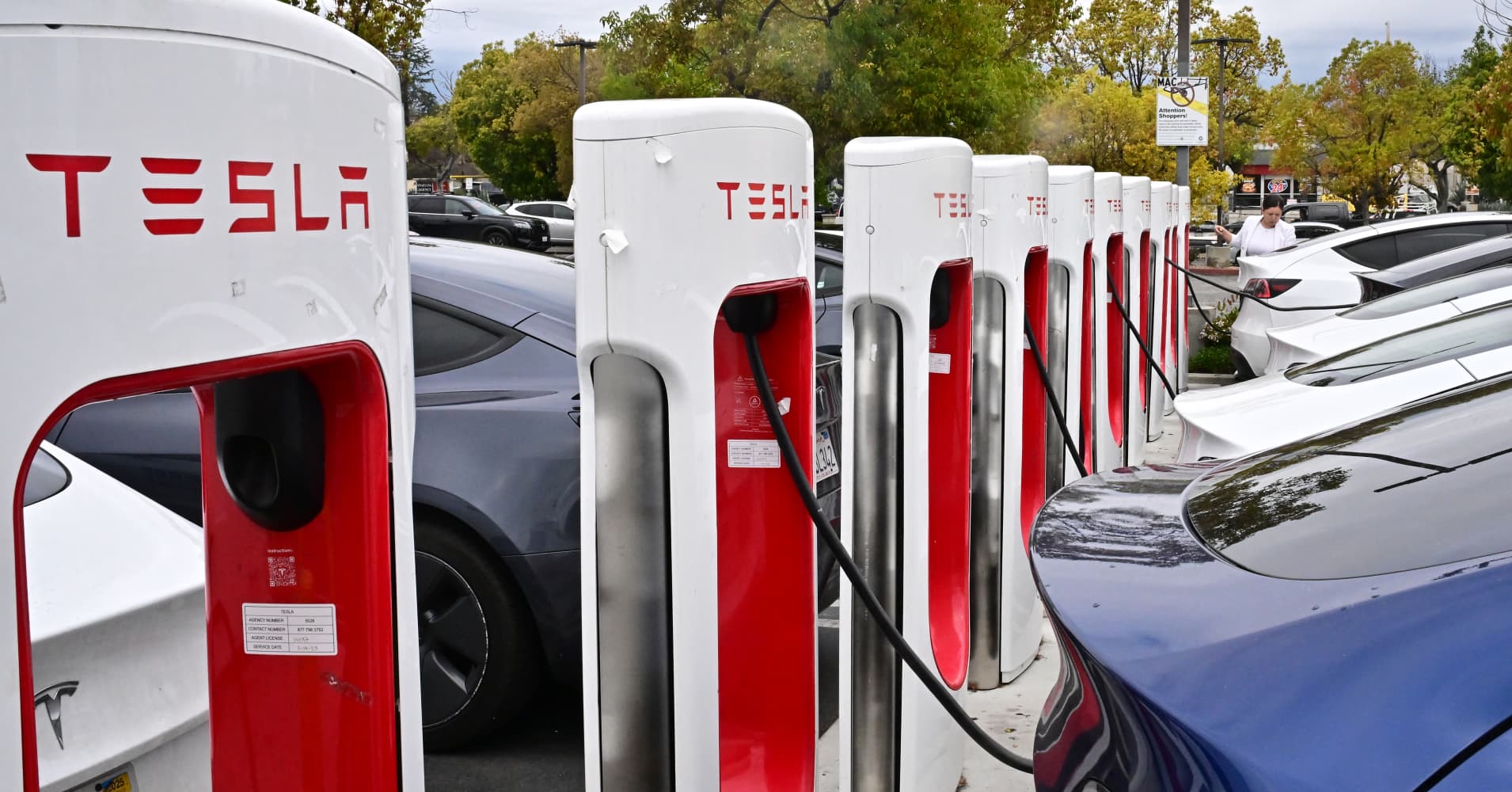 Here's what U.S. automakers are saying about Trump's changing EV policies