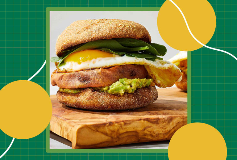 9 Breakfast Foods That Help Fight Inflammation, According to Dietitians