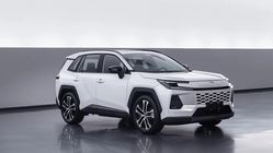 GAC Toyota Wildlander Tampil Lebih Ramping dengan Tiga Pilihan Mesin ...