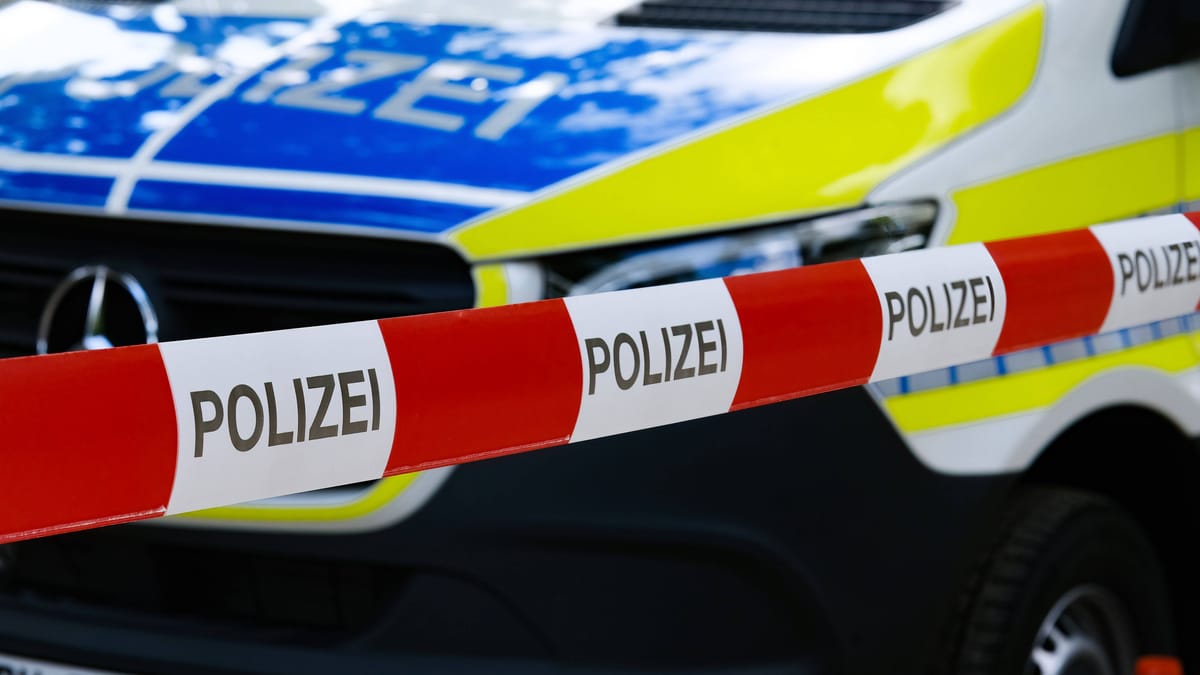 Einjähriges Mädchen stürzt fünf Meter in die Tiefe