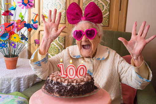 Research finds people who live past 100 all have one thing in common