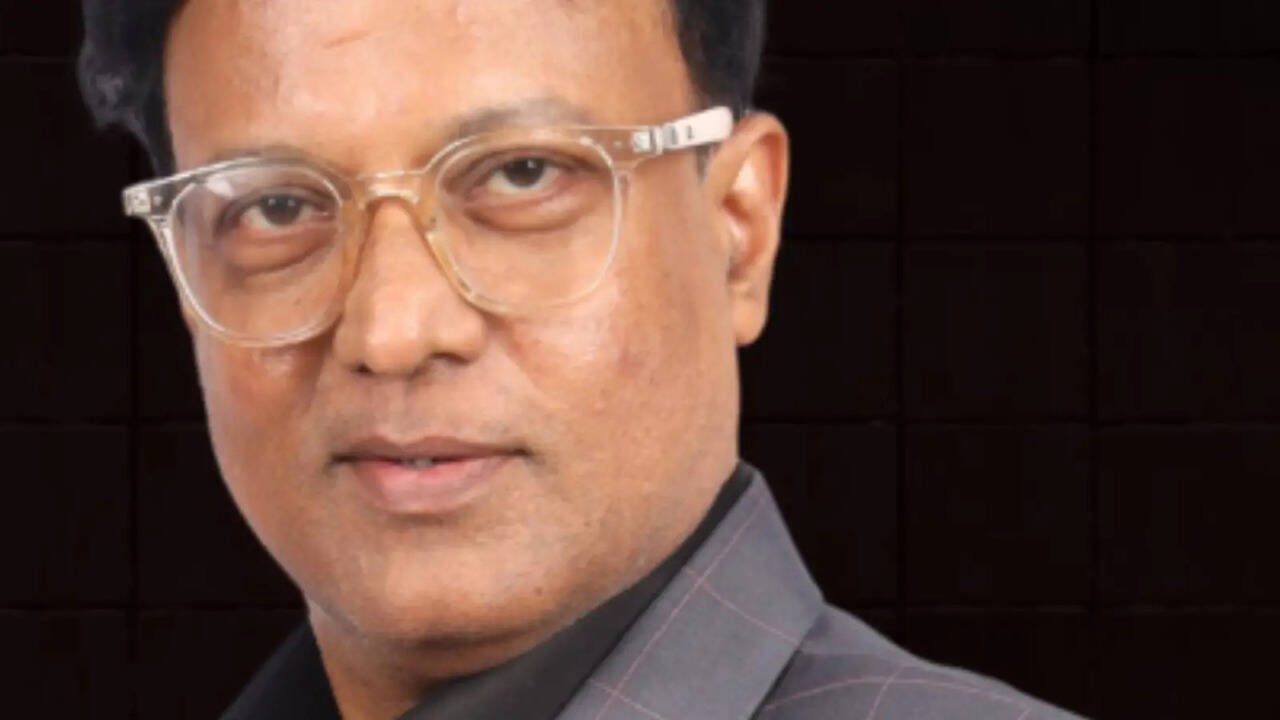 Who Is Munshi Ranjeet, First Contestant To Be Evicted From Mohanlal's ...