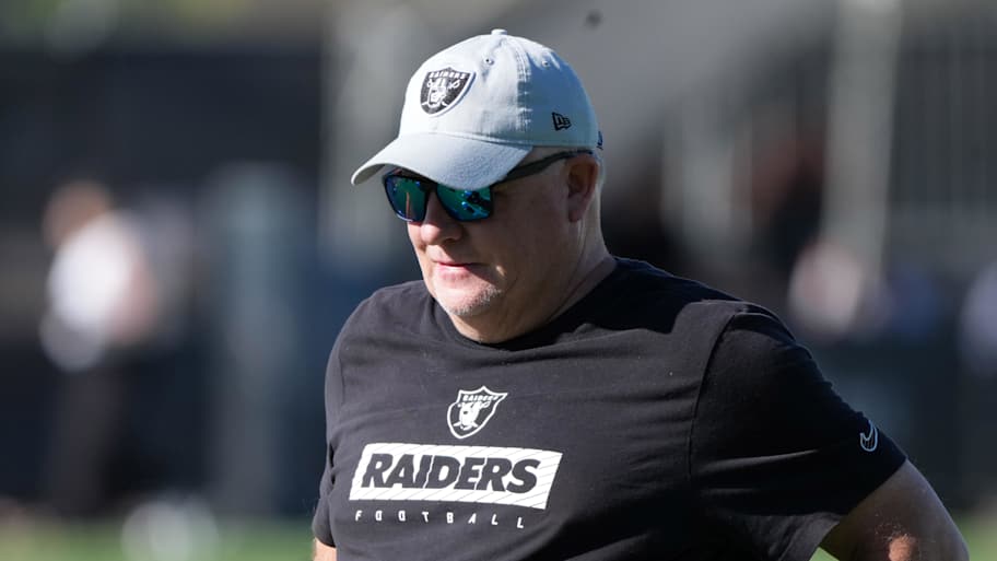 Chip Kelly Gives Raiders All the Options In the World